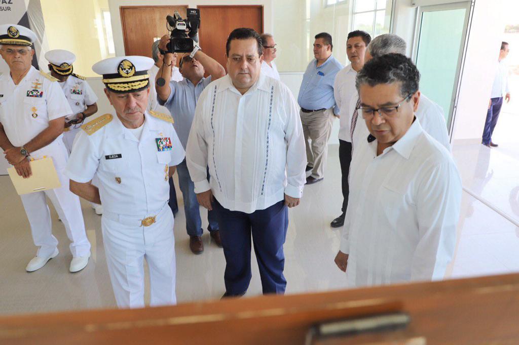 GOBERNADOR Y TITULAR DE LA SEMAR ENTREGAN BATALLÓN DE INFANTERÍA DE ...